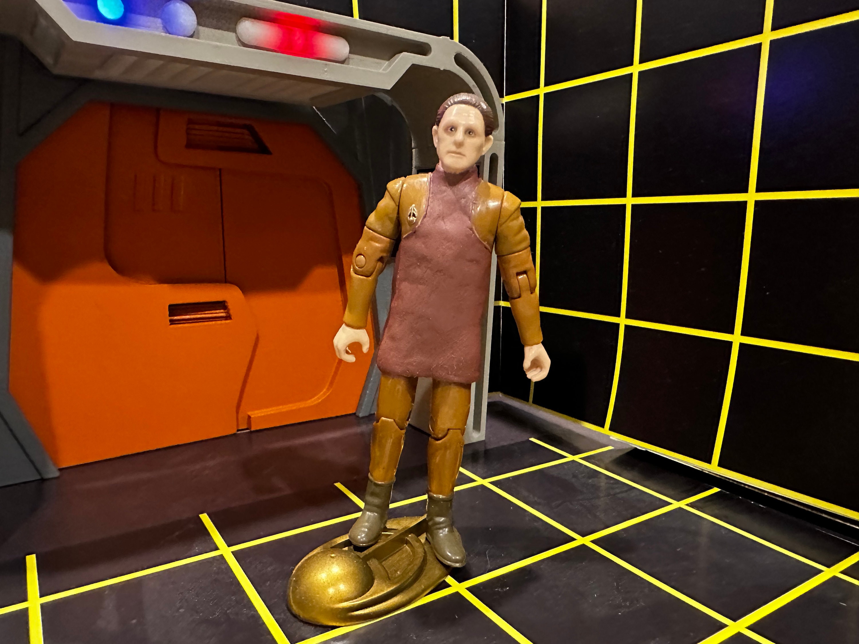 Constable Odo From Season 7 [star Trek DS9 Dominion War Line] - Etsy