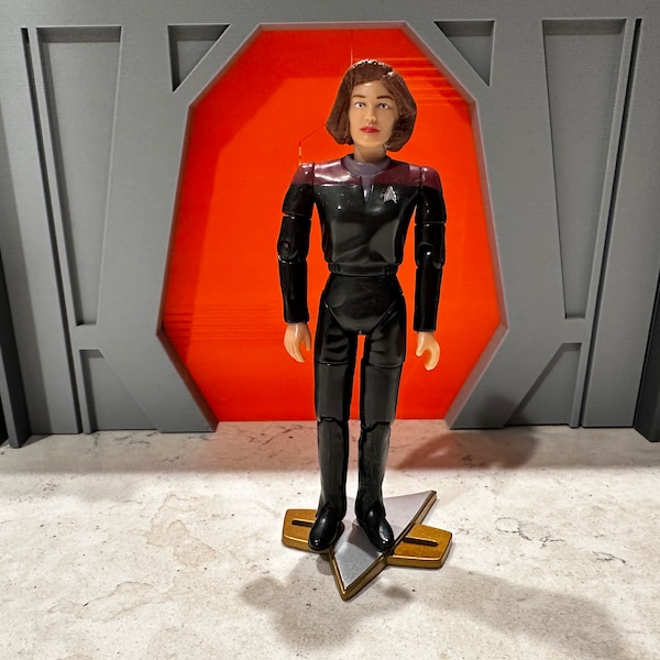 Captain Janeway Toy - Etsy