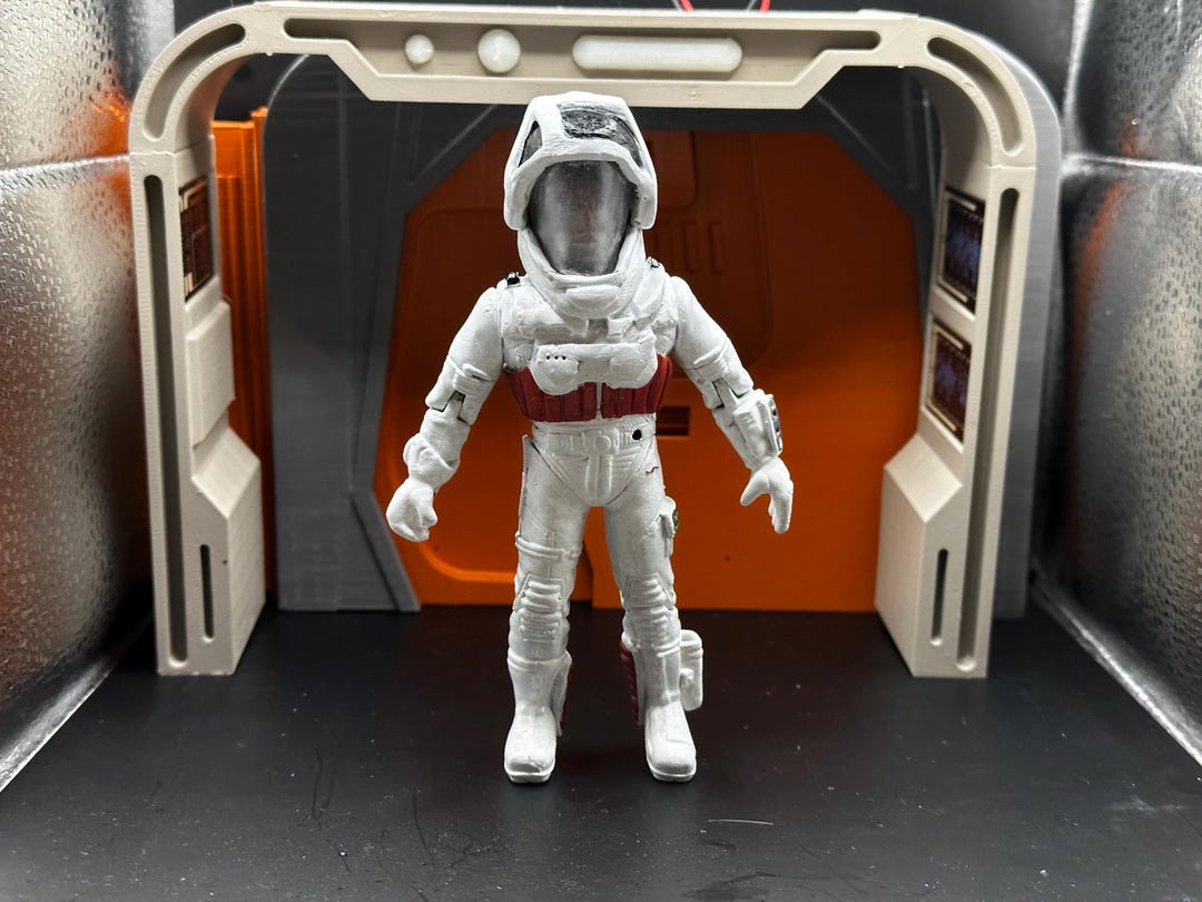 Lieutenant Commander Worf in EV Suit From First Contact [star Trek TNG ...