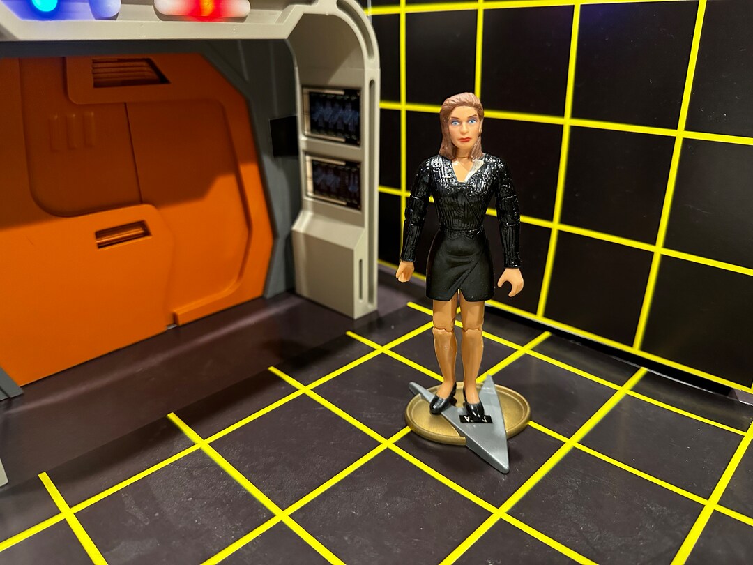 Vash From "qpid" [TNG Season 4 / Wave 1] - Etsy