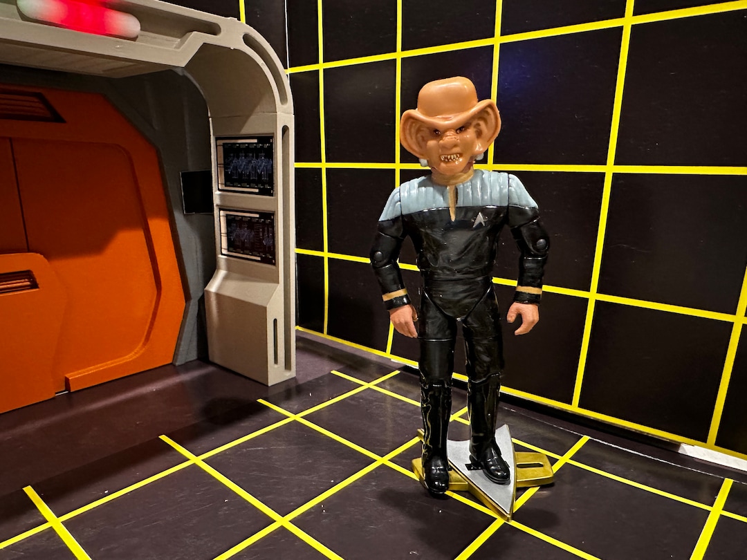 Ensign Nog [star Trek DS9 Dominion War Line] - Etsy