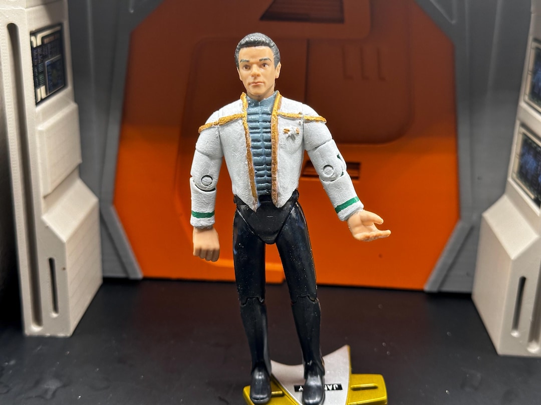 Doctor Julian Bashir in Dress Uniform [star Trek DS9 Dominion War Line ...