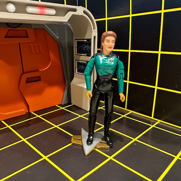 Captain Janeway Toy - Etsy