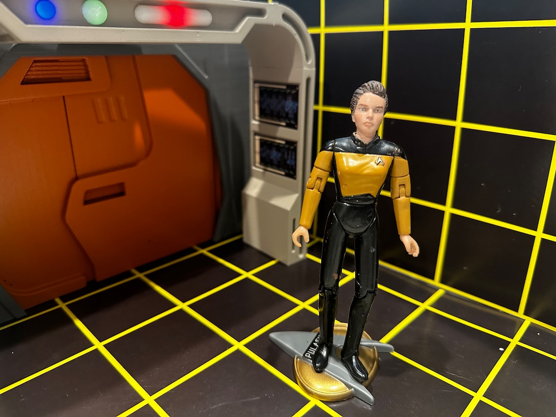 Robin Lefler [TNG Season 5 / Wave 1] - Etsy