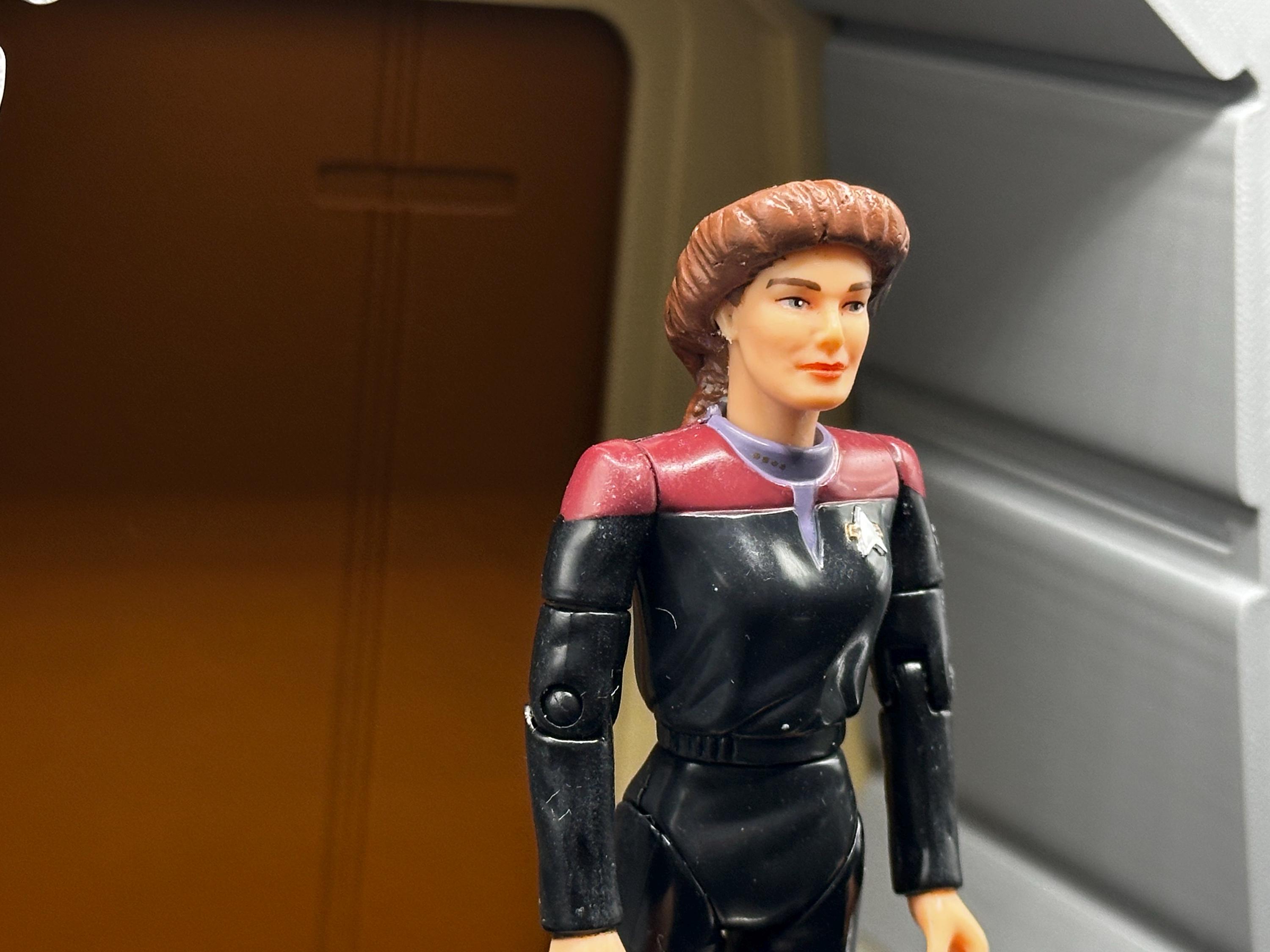 Captain Katherine Janeway From "scorpion” - Etsy