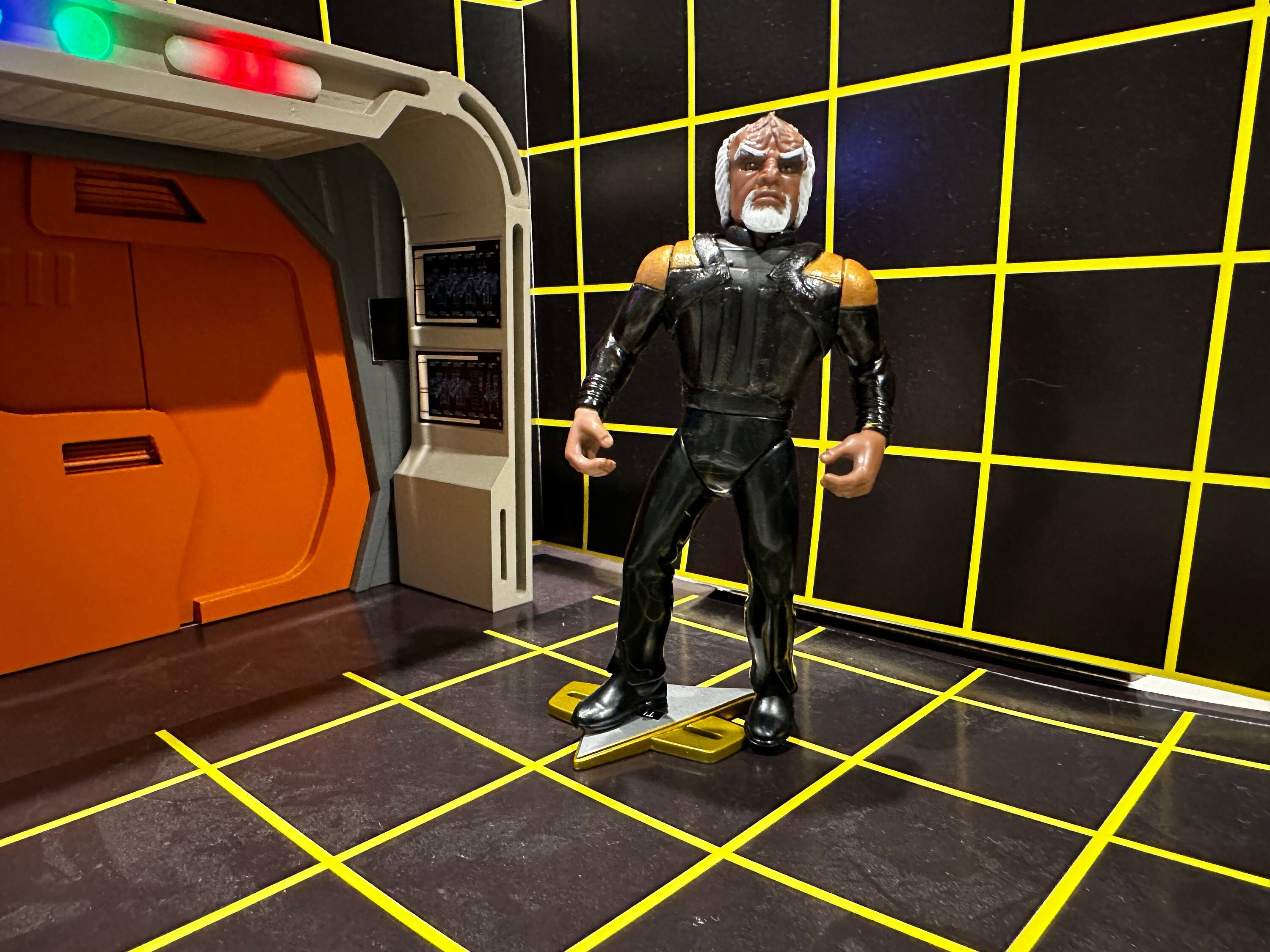 Worf in Starfleet Field Jacket star Trek Picard Season 3 Wave 2 - Etsy