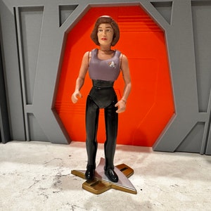 Captain Janeway Toy - Etsy