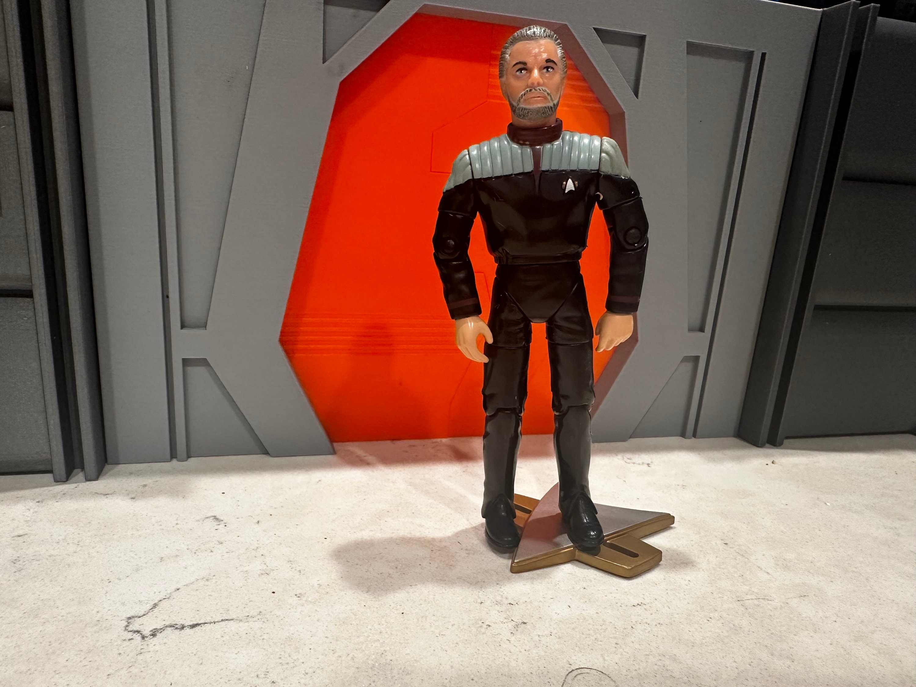 Commander Elias Vaughn From DS9 Book Line - Etsy