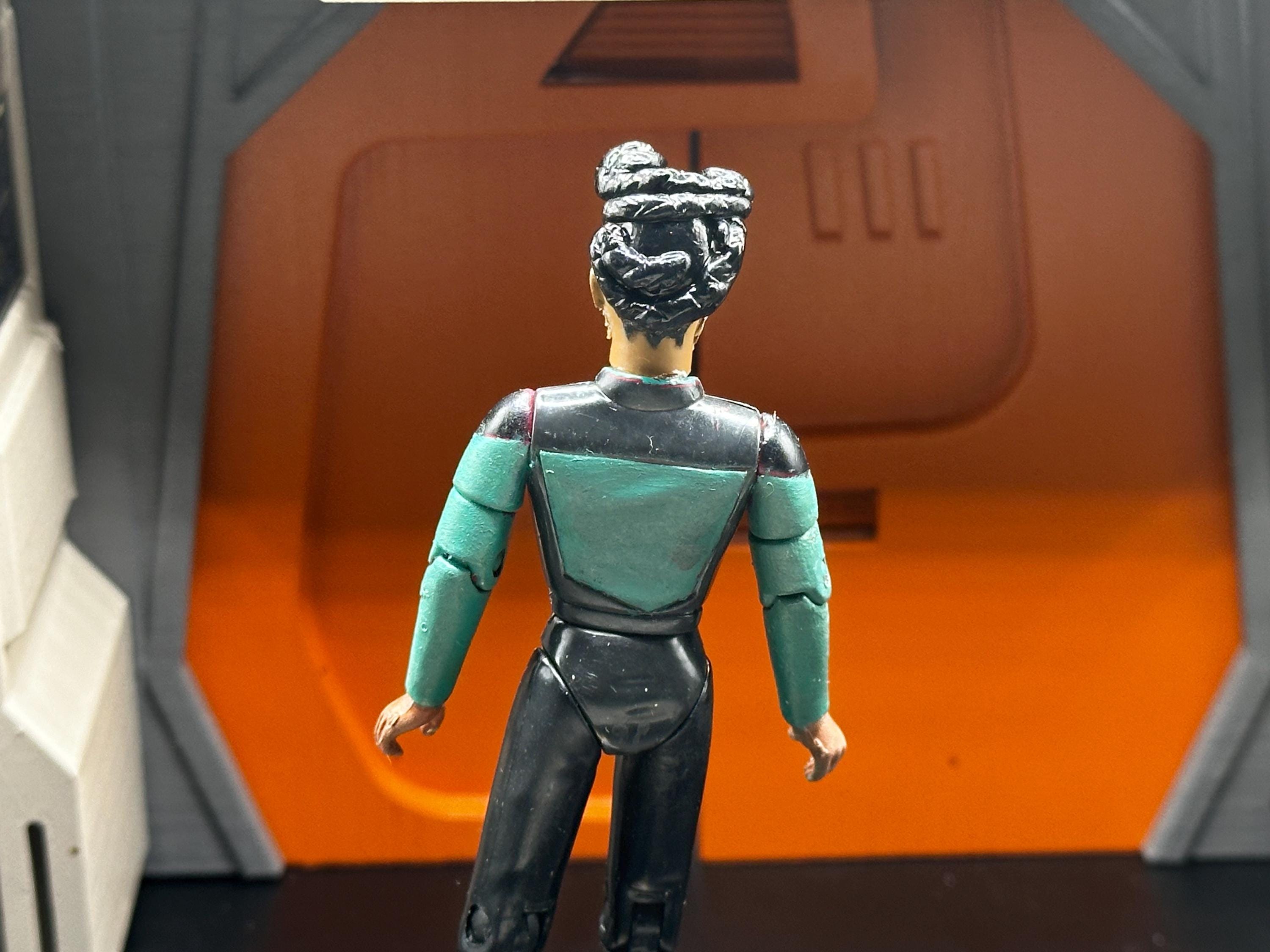 Ensign Zandra Taitt From "descent Pt 2" [TNG Season 7 / Wave 1] - Etsy
