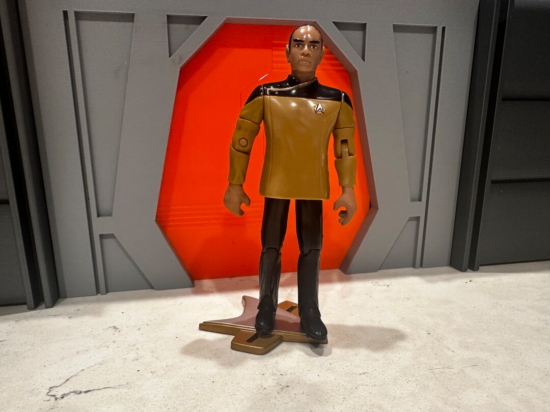 Lieutenant Commander Tuvok in Dress Uniform [star Trek Voyager - Wave 1 ...