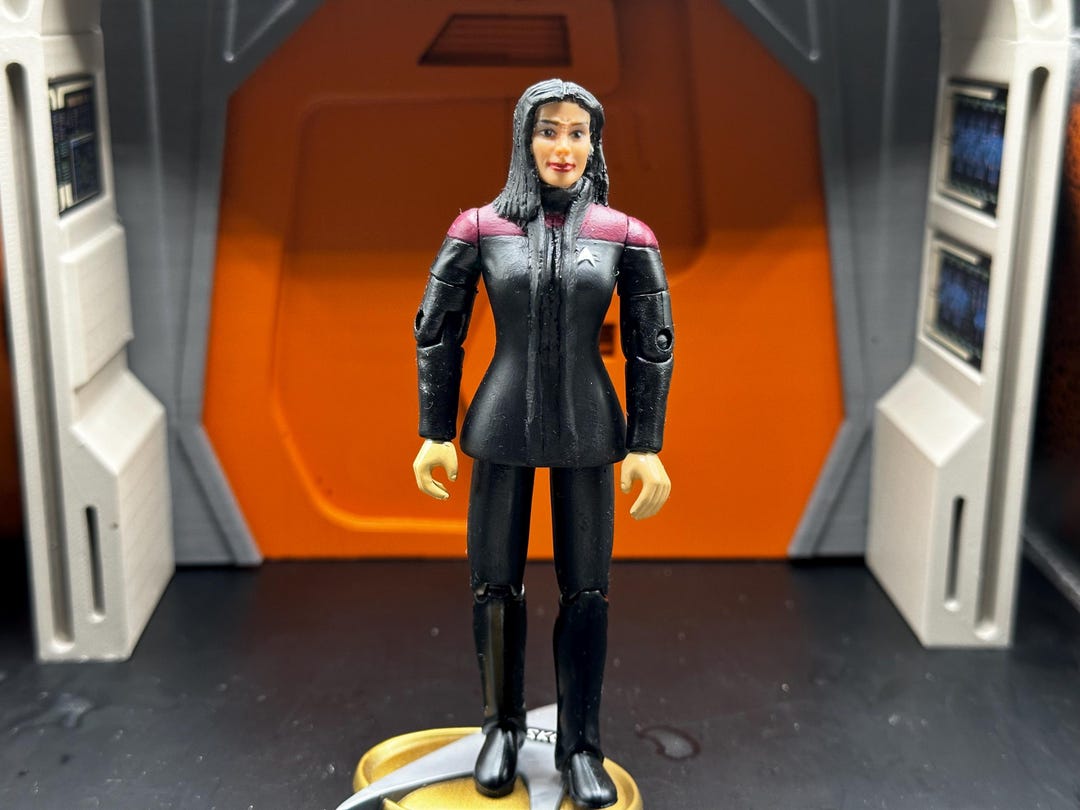 Commander Ro Laren [star Trek Picard - Season 3 - Wave 1] - Etsy