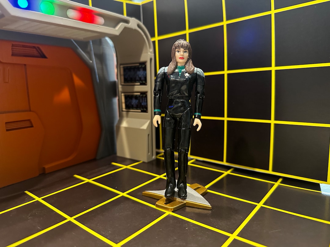 Commander Deanna Troi From Nemesis [star Trek TNG Movie Line - Wave 1 ...