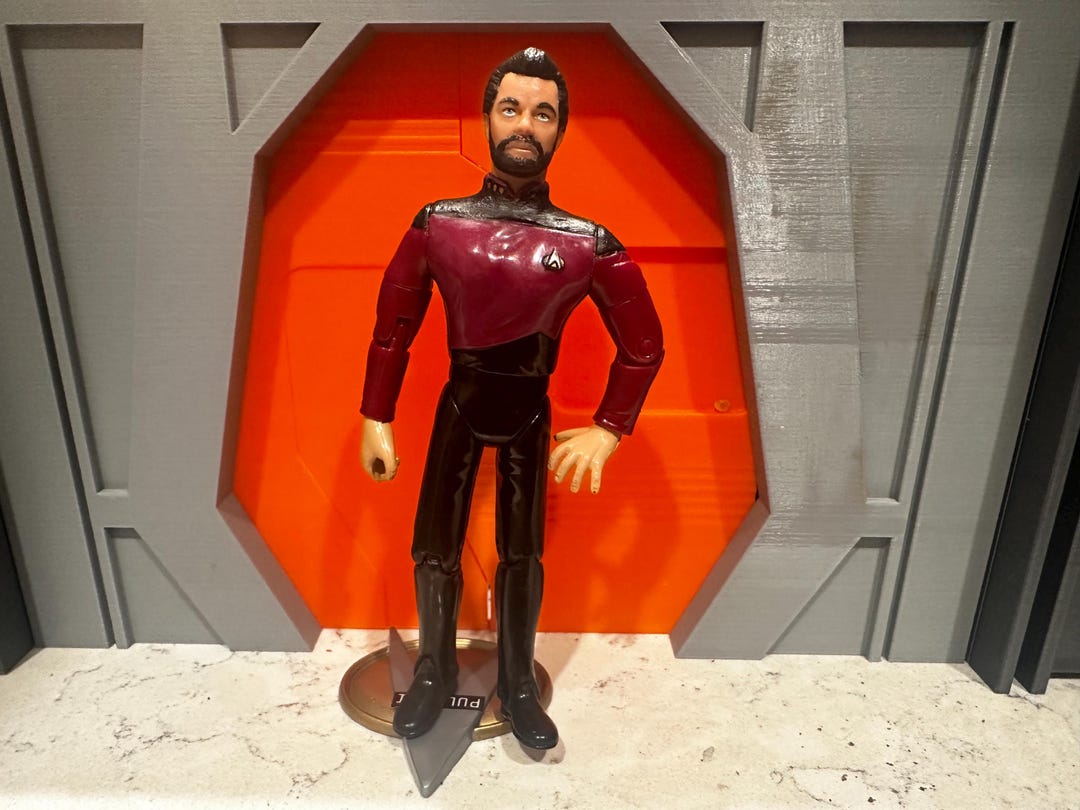Commander William T. Riker (taller, No Battle Damage) (version 2) - Etsy