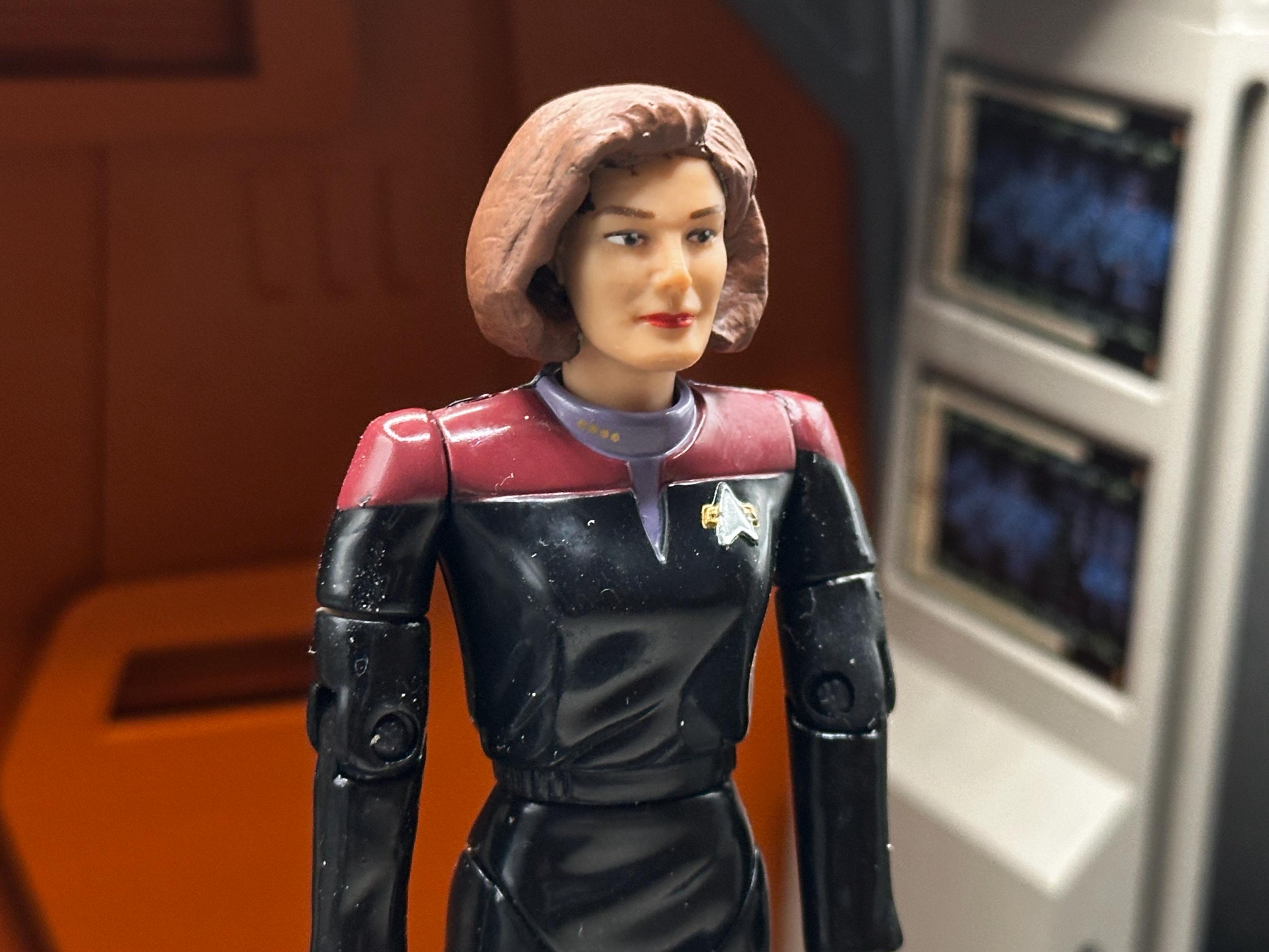 Captain Katherine Janeway From Season 7 [star Trek Voyager - Wave 1] - Etsy