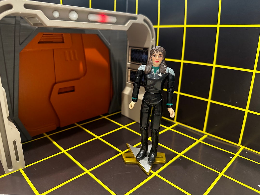 Commander Deanna Troi From First Contact/insurrection [star Trek TNG ...