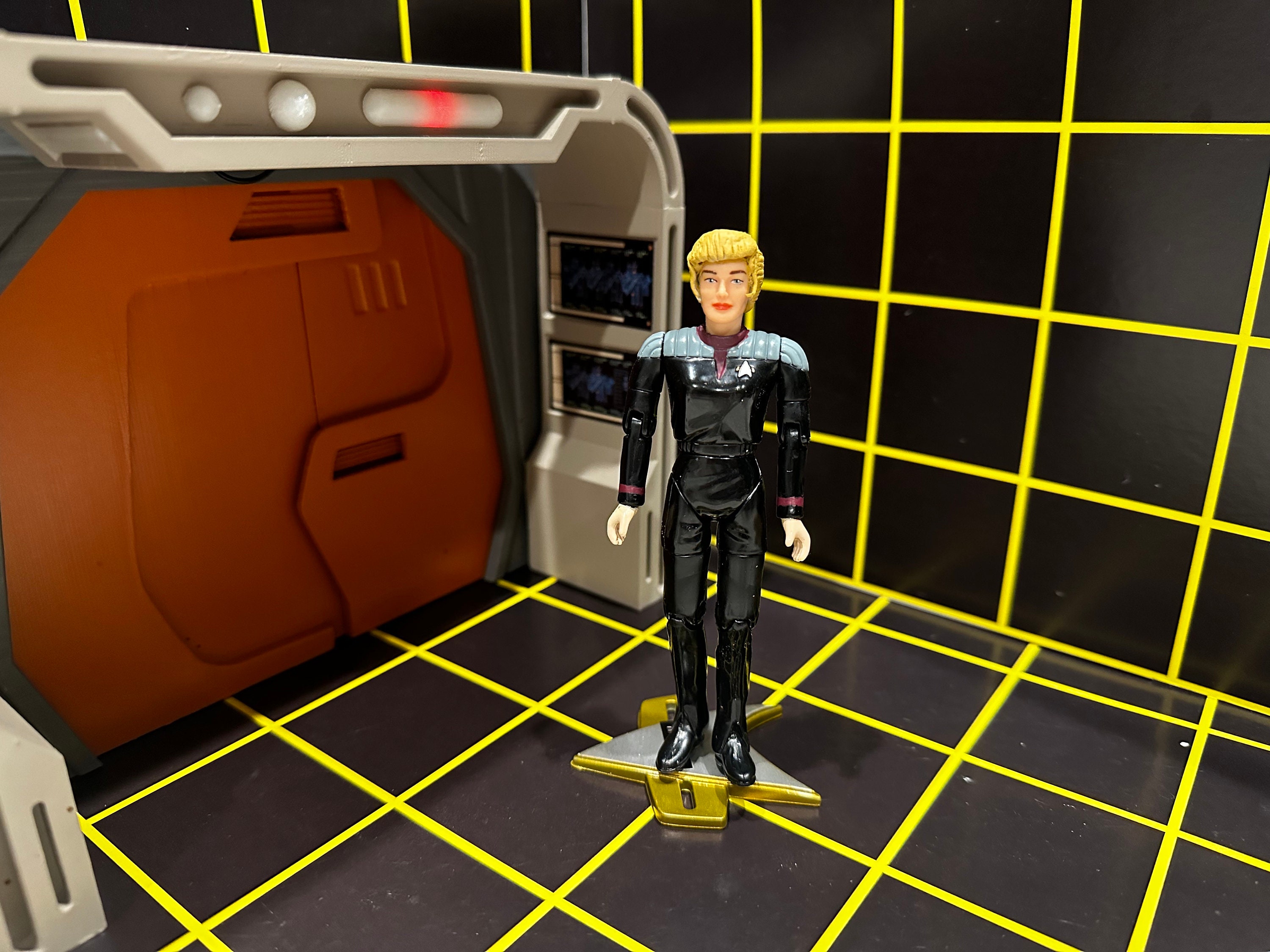 Commander Elizabeth Shelby From Star Trek: New Frontier - Etsy Canada