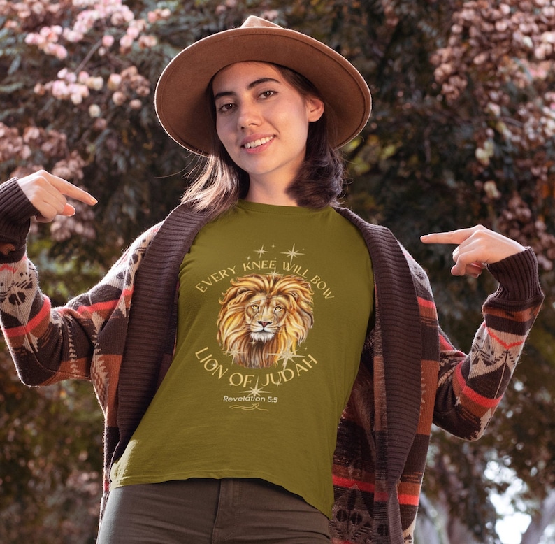 Lion of Judah Graphic T-shirt: Christian Revelation Shirt - Etsy