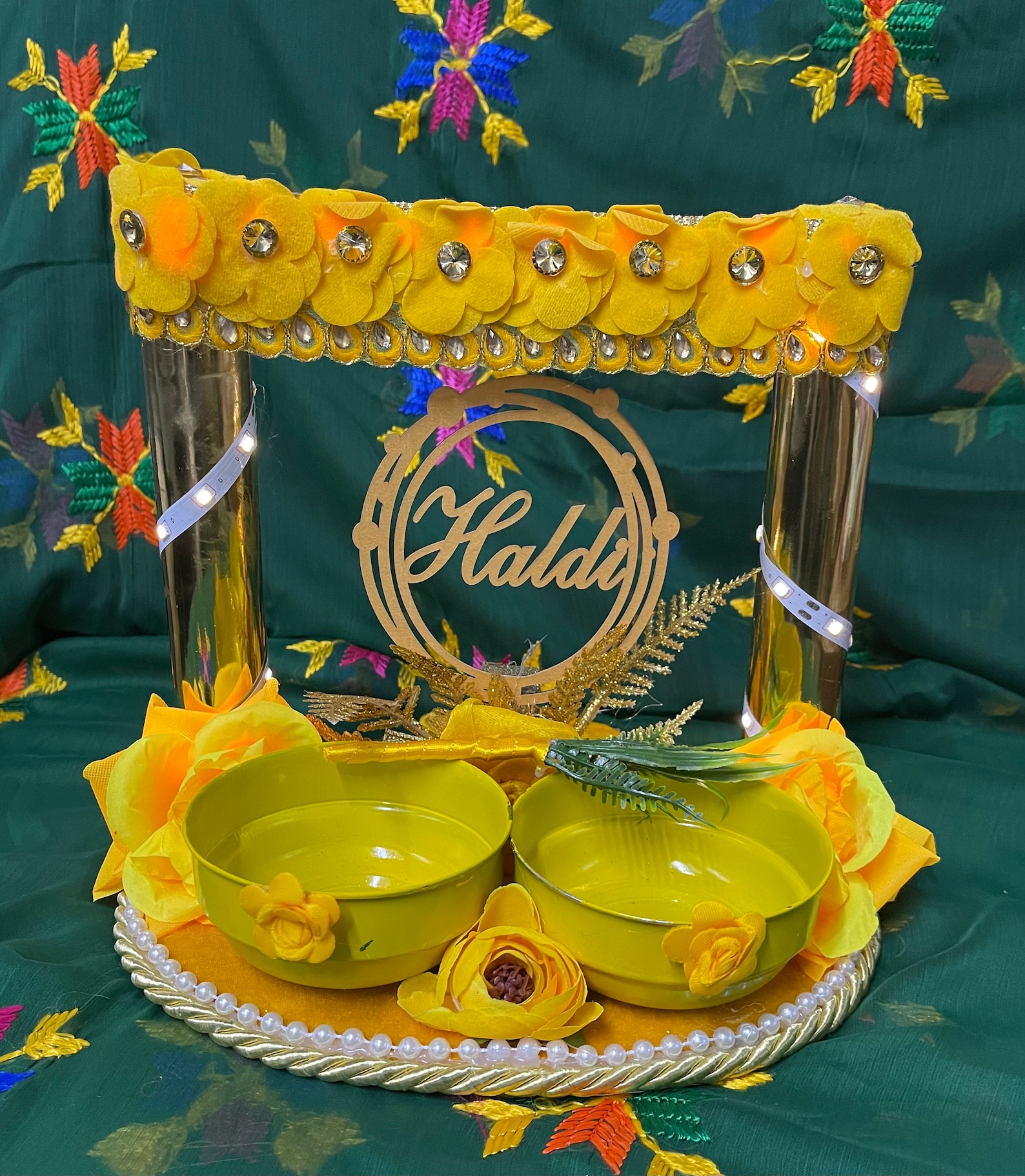 Maiyan Haldi Mendhi Choora Piri Stool Set | Indian Pakistani Wedding ...