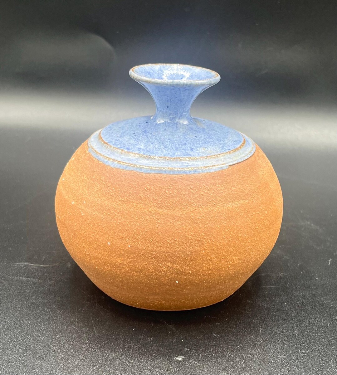Born/polly Bud Vase Blue and Terracotta Colored Studio Pottery - Etsy
