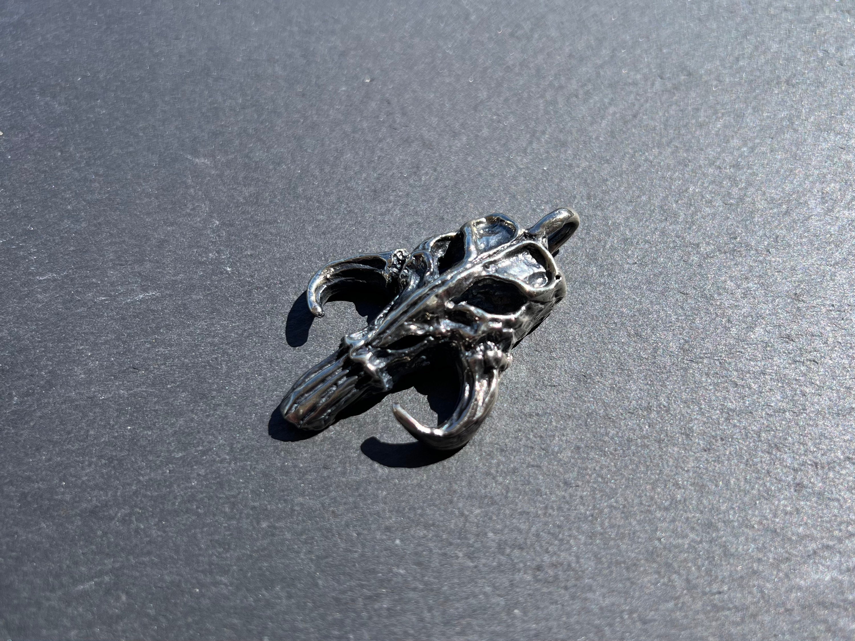 Mandalorian Mythosaur Pendant / Grogu Necklace - Etsy