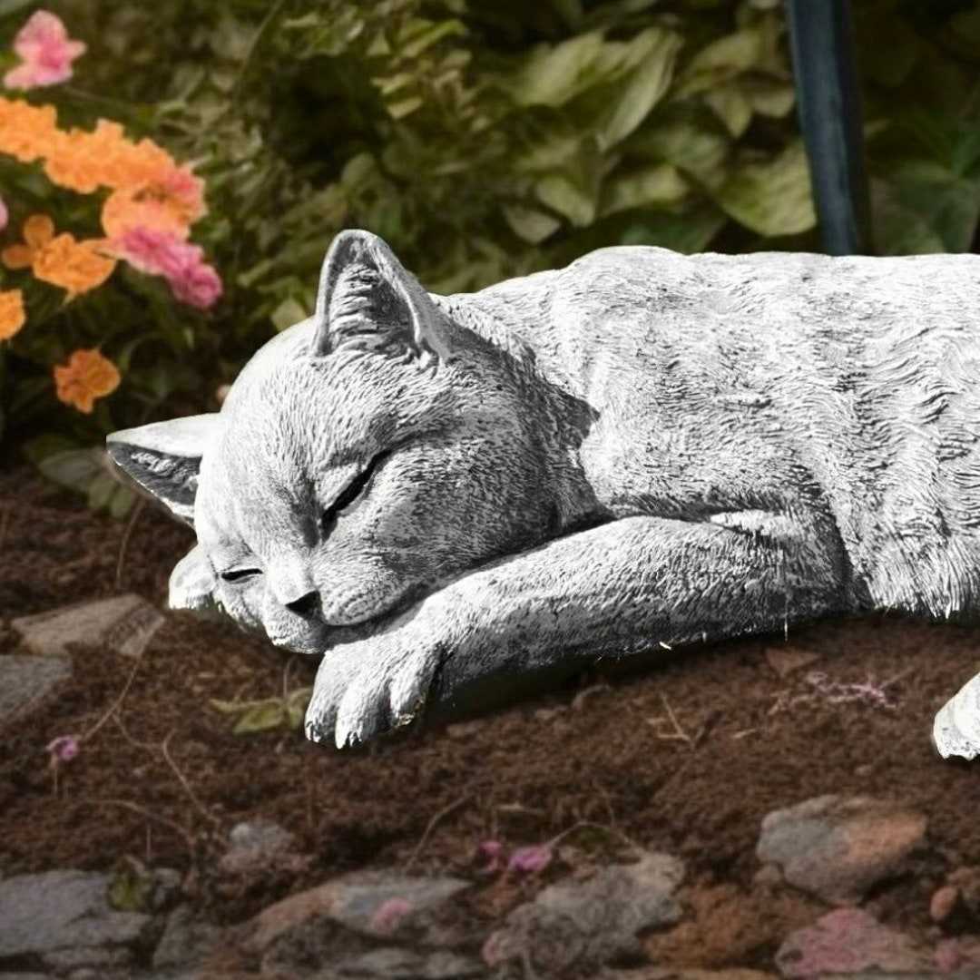 Sleeping Cat Statue Stone Memorial Cat Figurine Realistic Laying Kitten ...