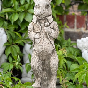 Garden Peter Rabbit Sculpture Stone Bunny Statue Concrete Hare Ornament ...