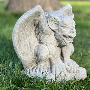 Gothic Gargoyle Sculpture Outdoor Monster Figurine Stone Guardian ...