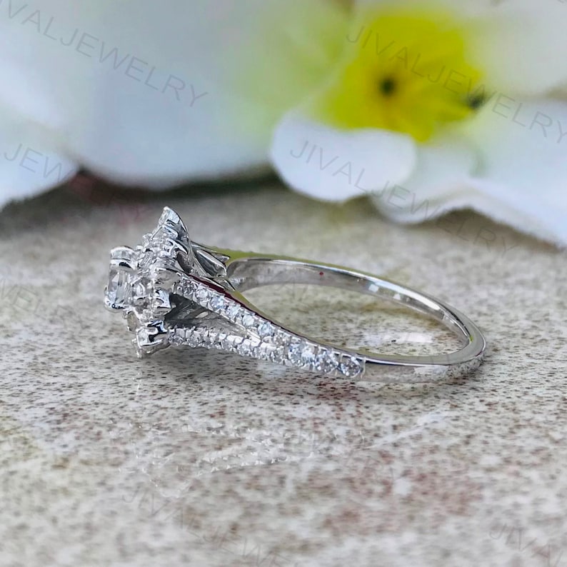 Enchanted Disney Elsa 1/2CT White Round Cut Moissanite Snowflake ...