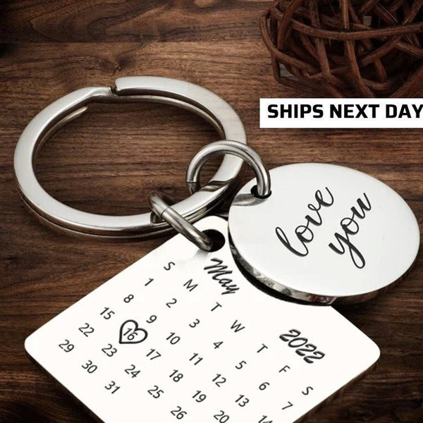Calendar Keychain - Etsy