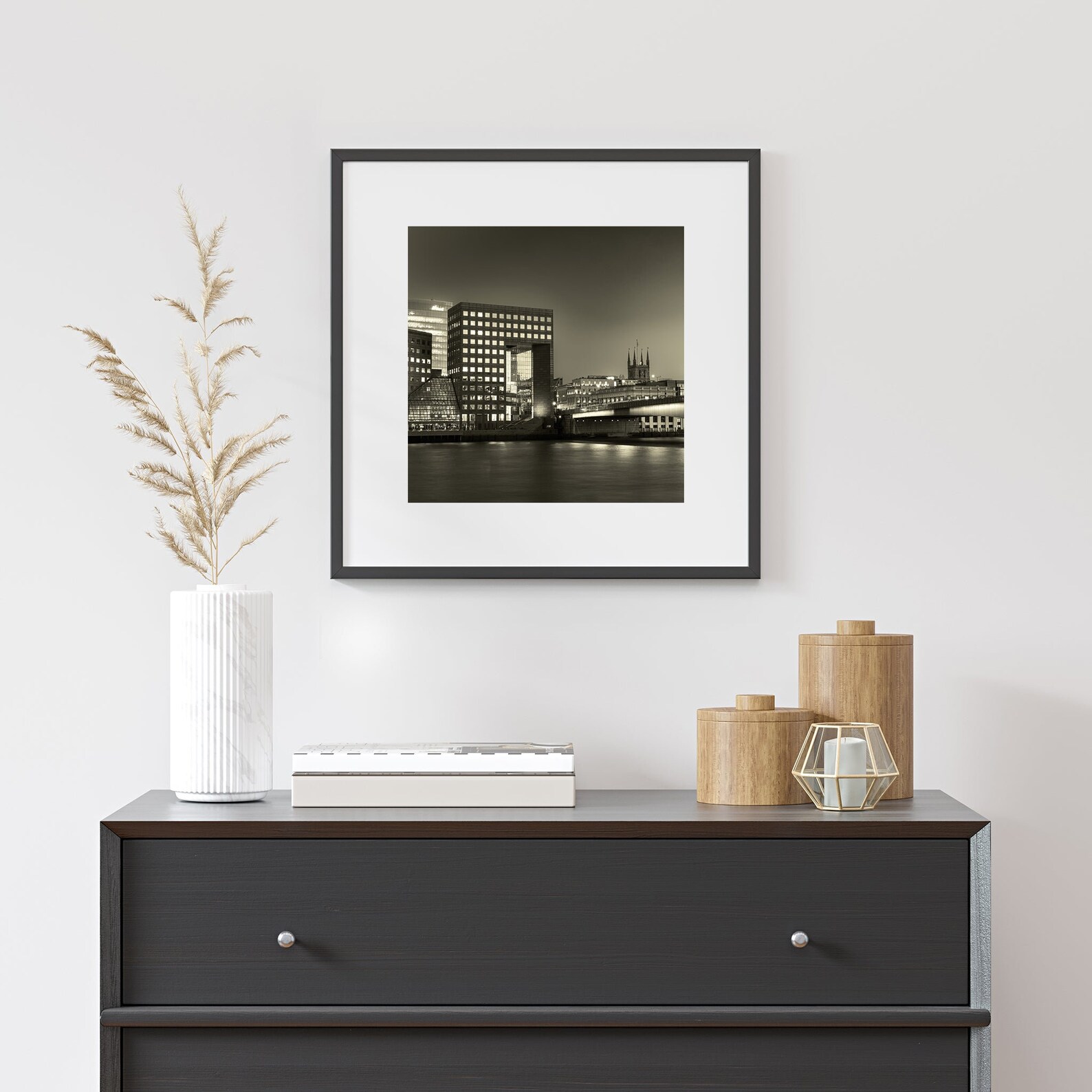 Number 1 London Bridge Building Photo Art Print - Etsy