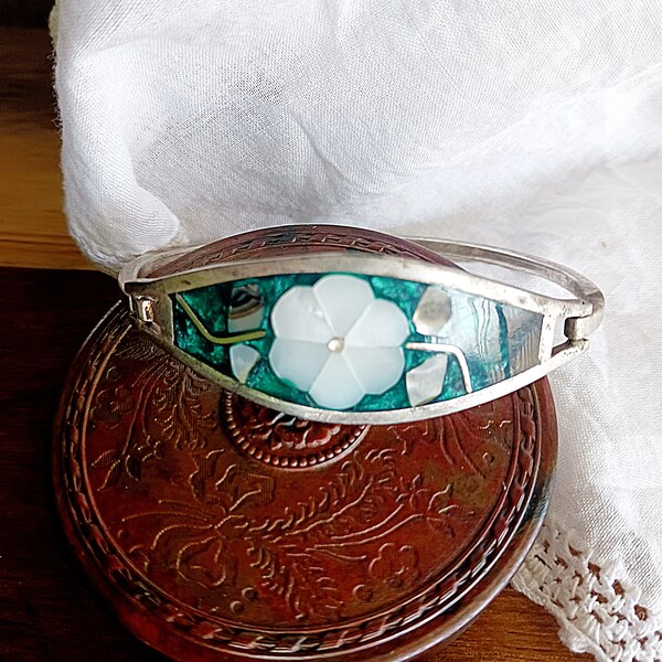 Latch Bracelet - Etsy