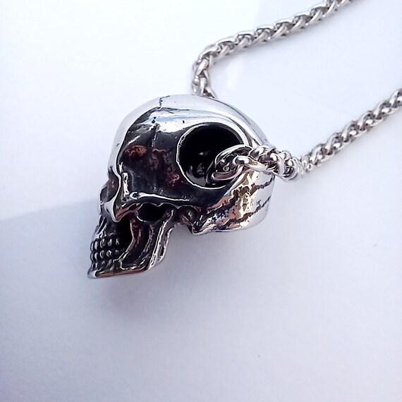 Vintage scary skull necklace, silver tone wheat chain… - Gem