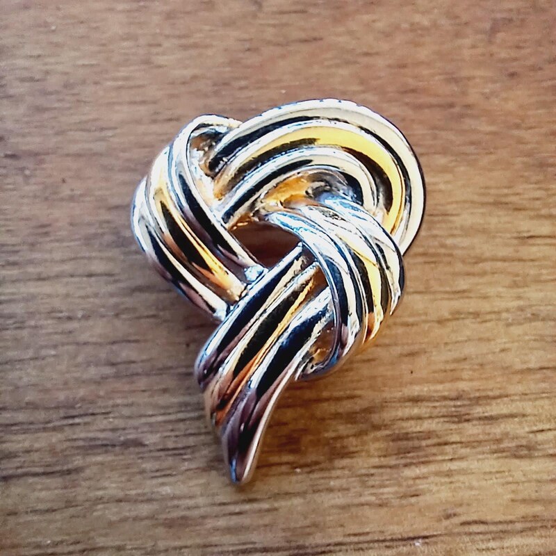 Celtic Knot Brooch - Etsy