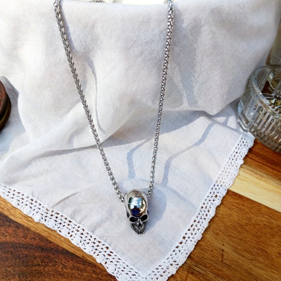 Vintage scary skull necklace, silver tone wheat chain… - Gem