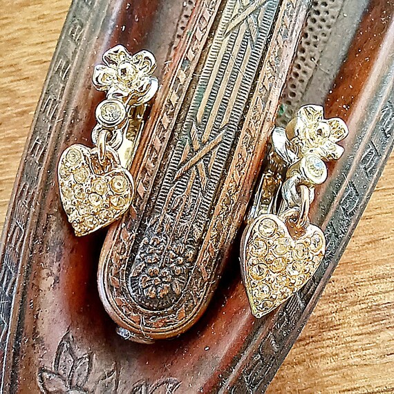Vintage signed Sarah Coventry hearts and flowers trem… - Gem