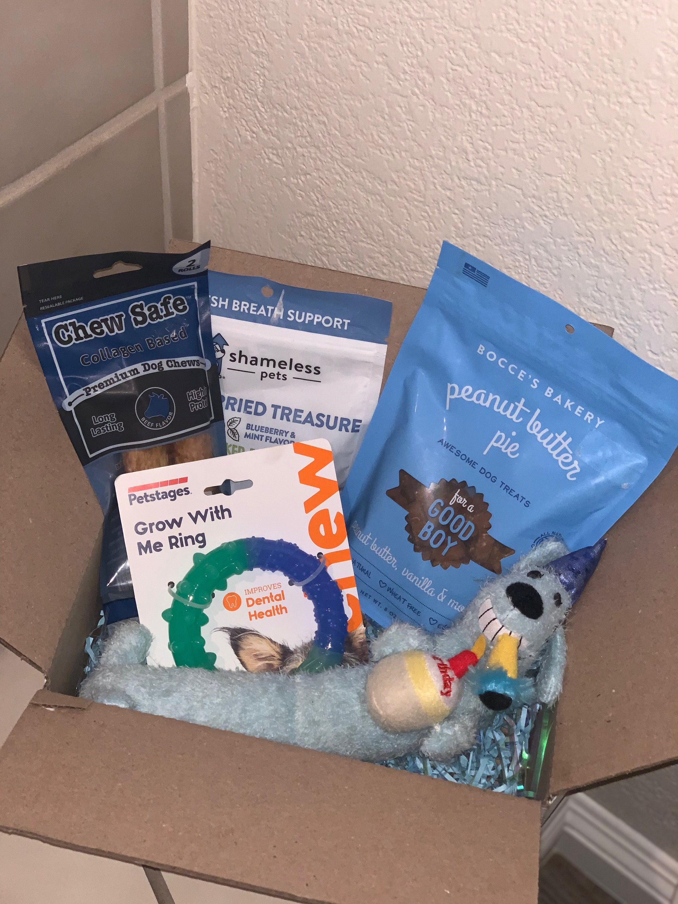 Paw Packages - Dog Gift Box - Includes 5 Treats/toys - Made to Order - Etsy