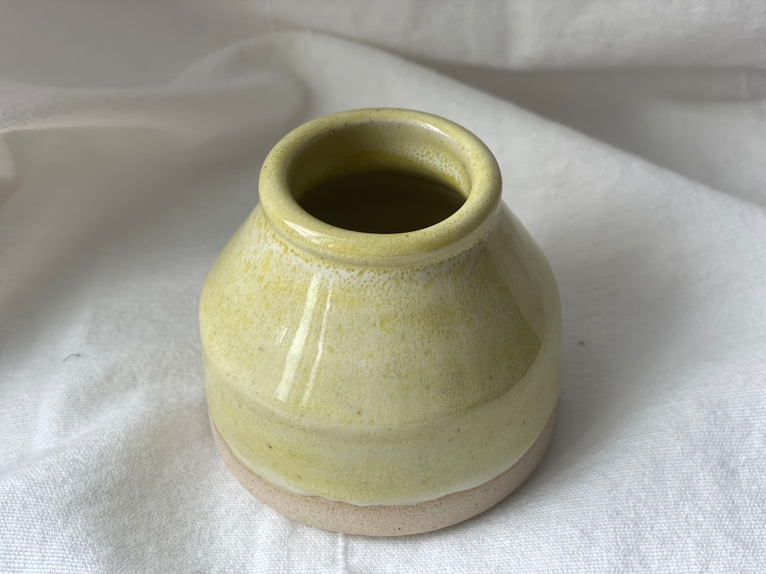 Mini Buttercup Vase - Etsy