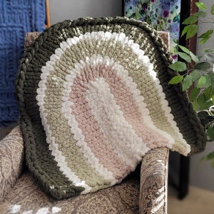 Chunky Hand Knit Rainbow Shaped Blanket/mat - Etsy