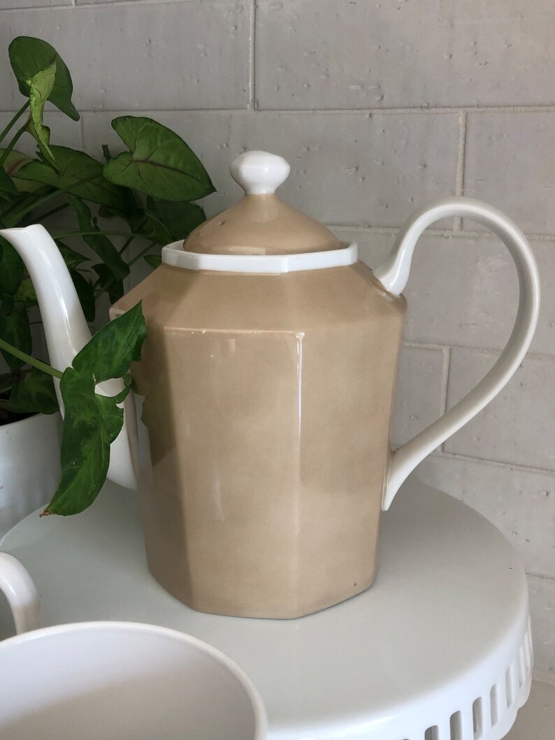 Vintage Fitz and Floyd Rondelet Teapot in Taupe and White. Vintage 1970 ...