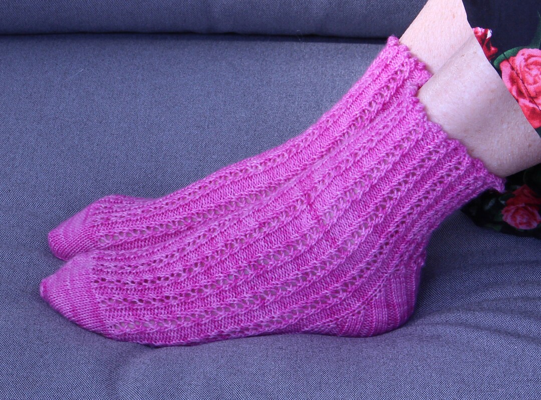 Ripple Rib Sock Knitting Pattern DIGITAL PATTERN ONLY - Etsy