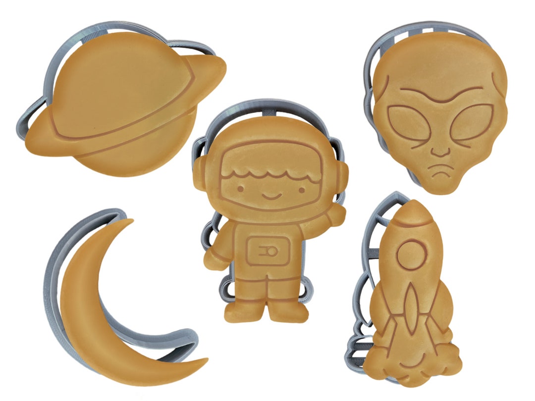 Outer Space Cookie Cutter Set of 5 | Astronaut | Spaceship | Rocketman ...