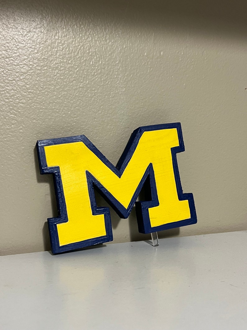 Michigan U of M 'M' Pier Post Character - Etsy