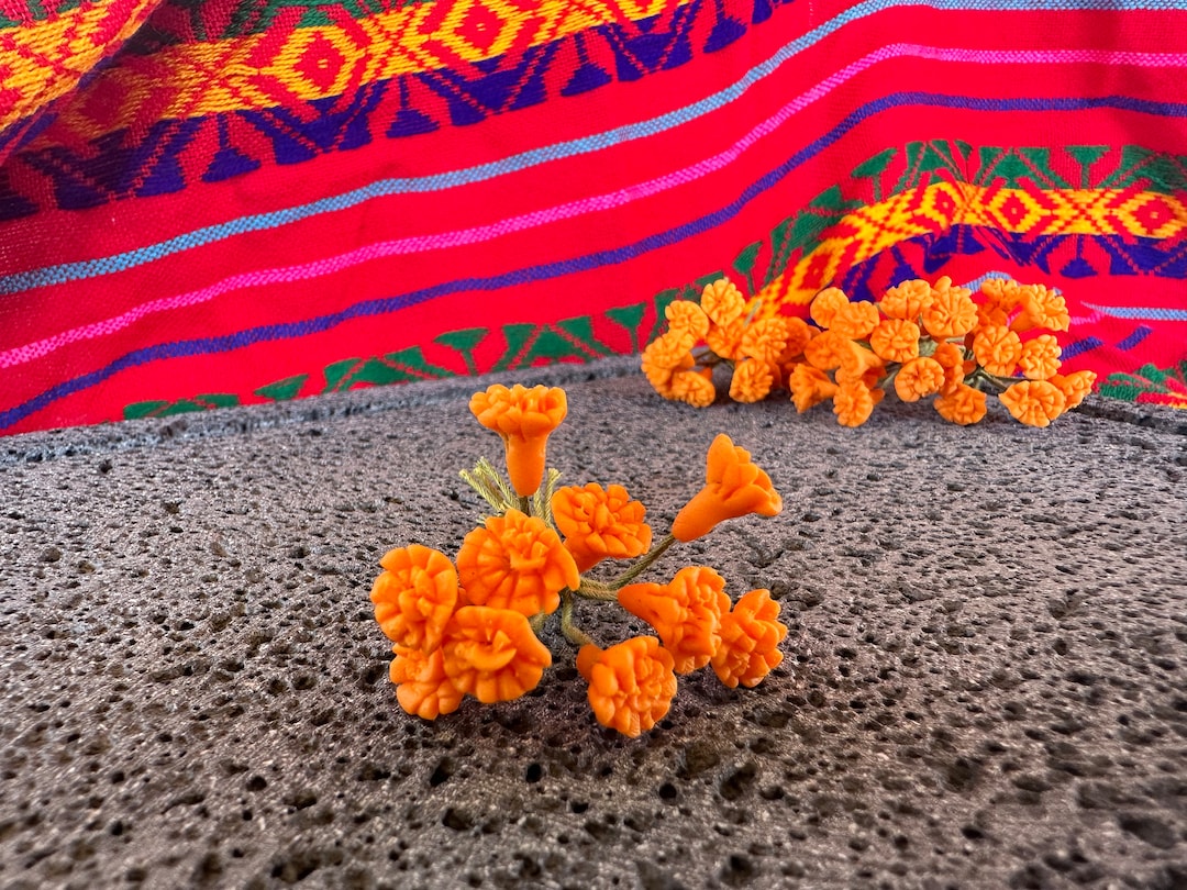 Mini Flor De Dia De Muerto; Mini Marigold; Mini Cempasuchil Bouquet ...