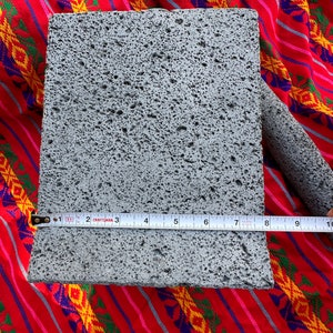 10 Inch Mexican Volcanic Stone Metate; Metate De 10 Pulgadas Mexicano ...