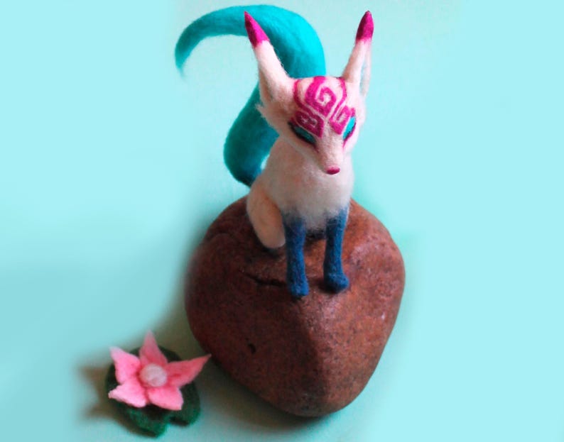 Ahri Spirit Blossom Fox Form Figurine League of Legends Kitsune Kumiho ...