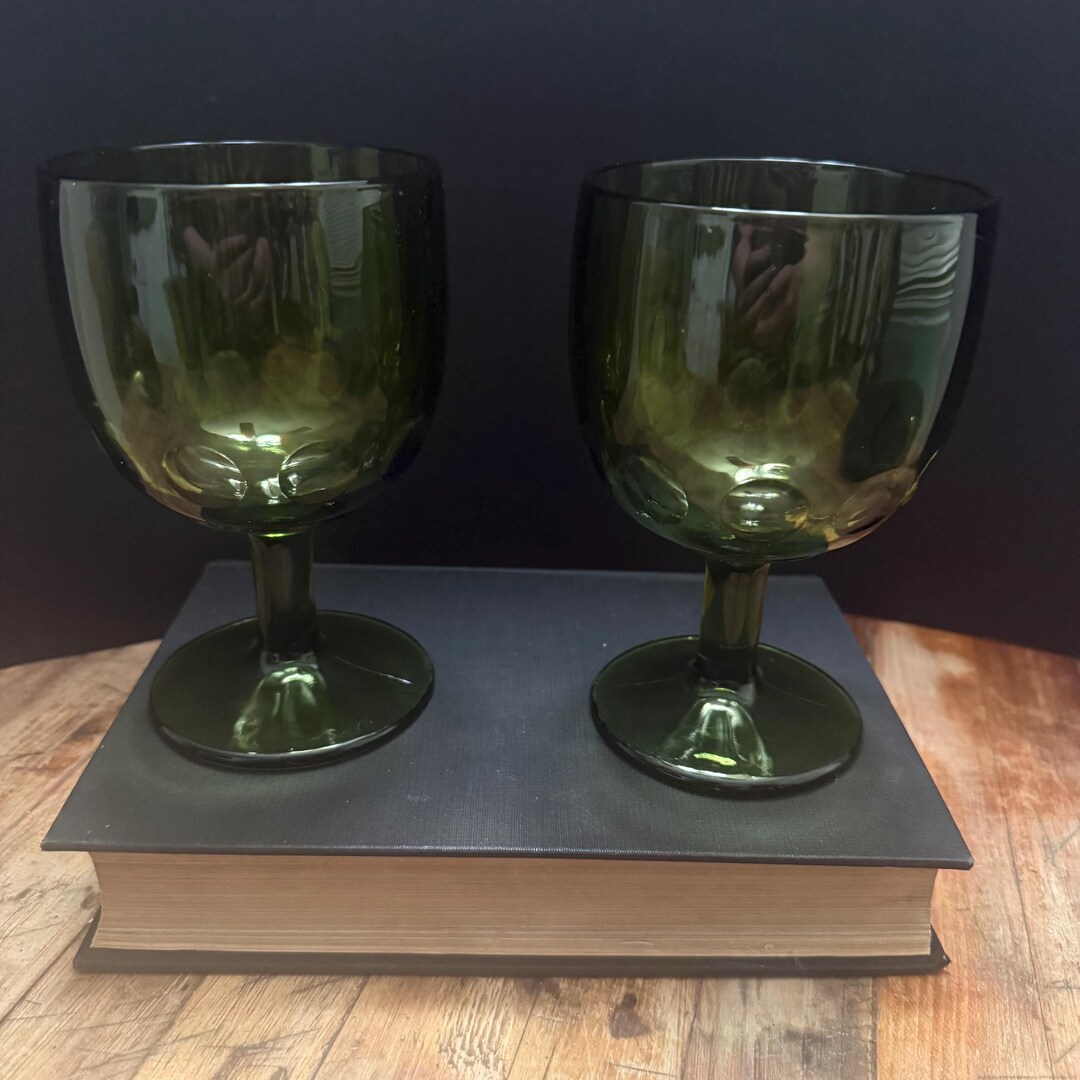 Vintage Avocado Green Thumbprint Goblets – Set of 2 | Mid-century ...
