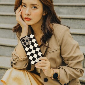 Diamond Checkered Black & Cream Magsafe Tough iPhone Case | iPhone 16 ...