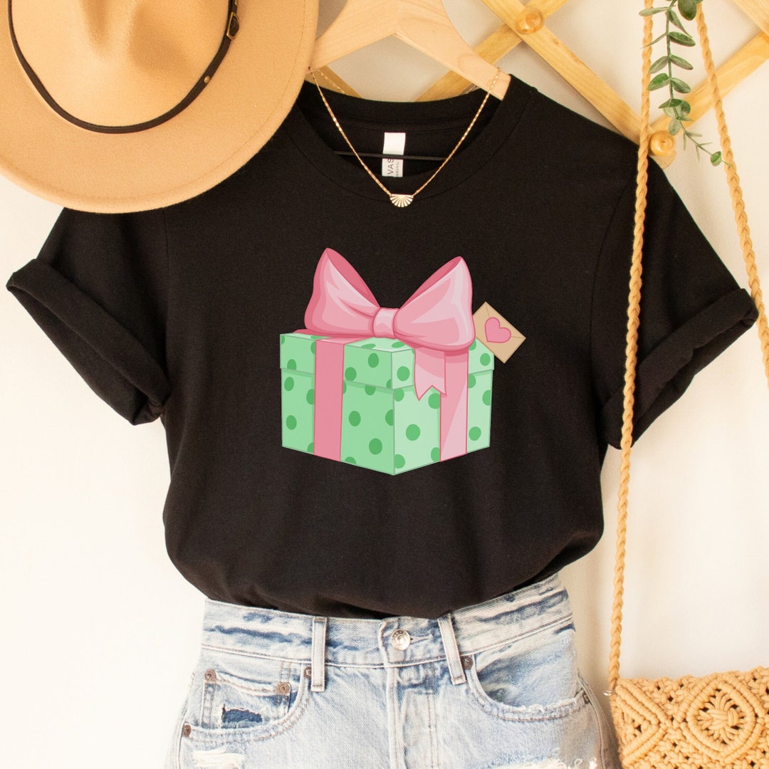 Gift Box T-shirt, Gift Box Shirt, Christmas T-shirt, Gift Box Tee, Cute ...