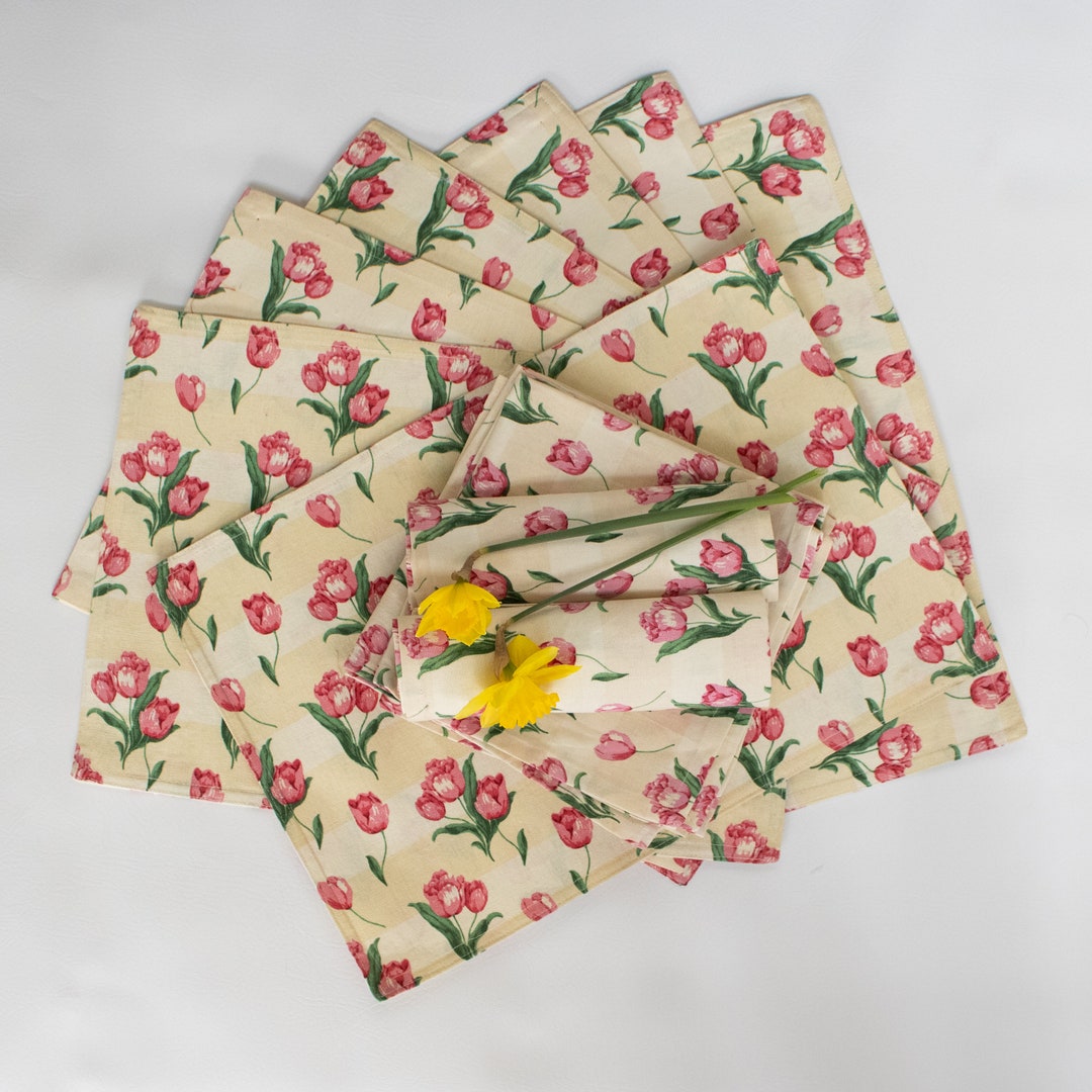 Fabric Placemat Easter Dining Table Place Mat Pattern Floral Tulips ...