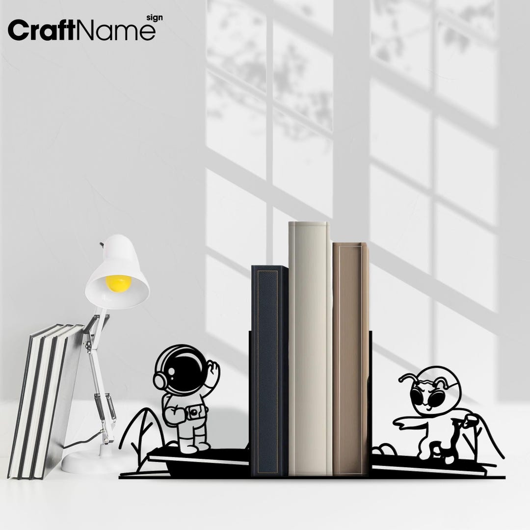 Astronaut With Alien Metal Book End, Personalized Astronaut Book End ...